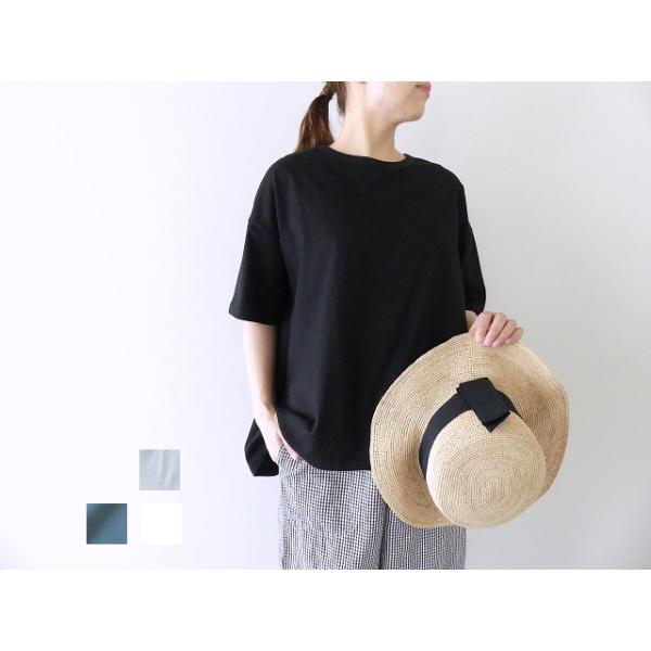 color(05)オフホワイト(11)アイスグレー(19)ブラック(74)スチールブルーsizeF( 身幅 60cm 総丈 前62cm 後71cm  )quality綿　100%　日本製モデル身長　162　cmメーカー希望小売価格　￥　9,...