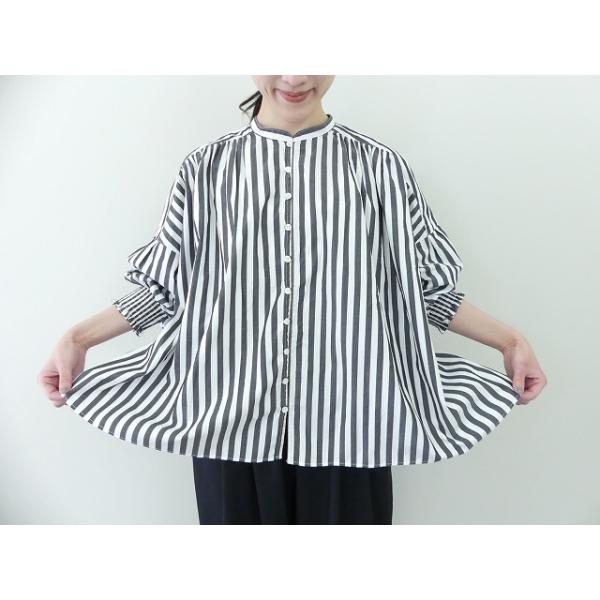 color(104)クロワイドストライプsizeF( 身幅 81cm 総丈 63cm )quality綿　100%モデル身長　162　cmメーカー希望小売価格　￥　15,500+税当店の商品は実在店舗でも同様に販売をしているため、タイムラグ...