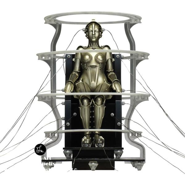 【商品概要】1927年公開の映画『メトロポリス』より、劇中で最も印象深いシーンを基にモデルキット化しました。全高:約23cm、幅:約18cm、奥行: 約18cm (組立時)※本商品は、組み立て、塗装が必要な未塗装未組立キットです。※組み立て...