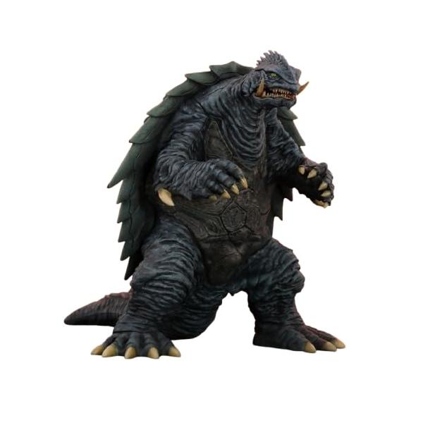 【商品概要】大怪獣シリーズやデフォリアル等、様々なシリーズで培った造形ノウハウをこのプラスチックモデルへと注ぎ込み、 全高約15cmの中にガメラ (1999)のディテールを凝縮。また1/700スケールですので、同スケールの立体物と並べてお楽...