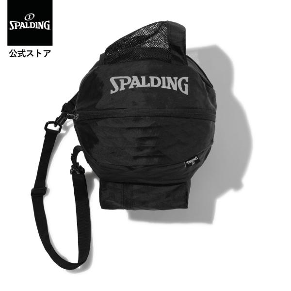 ●素材：ポリエステル●サイズ：直径 約27cm●BALL BAG PROから多層構造の軽量な生地を採用したニューモデルが登場。●耐水性の高い生地を採用。ロゴにリフレクターを採用し、暗い場所でも視認性を高めたデザイン。●7号球を1球収納可能な...