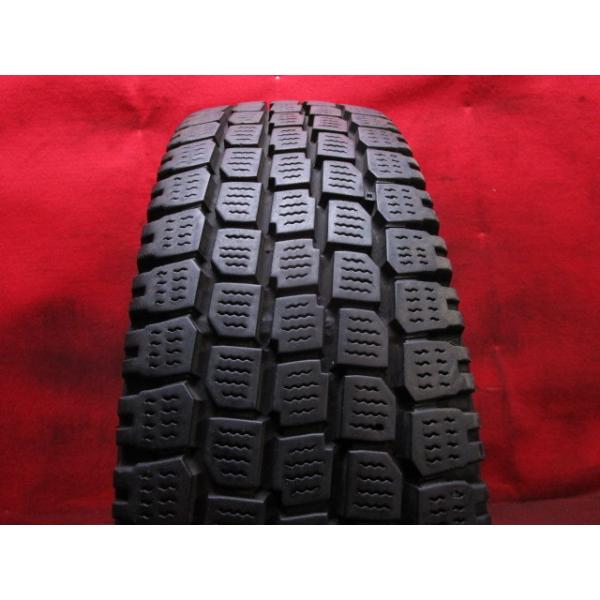 YOKOHAMAヨコハマSY 01 ヤマタイヤの溝 7分山位【新品は１０分山】(個人差が御座いますので必ず画像にて判断してください) 製造年2012年タイヤは、少々ひび有りますが、まだまだ十分使える状態です  。※主観的な判断ですので画像に...