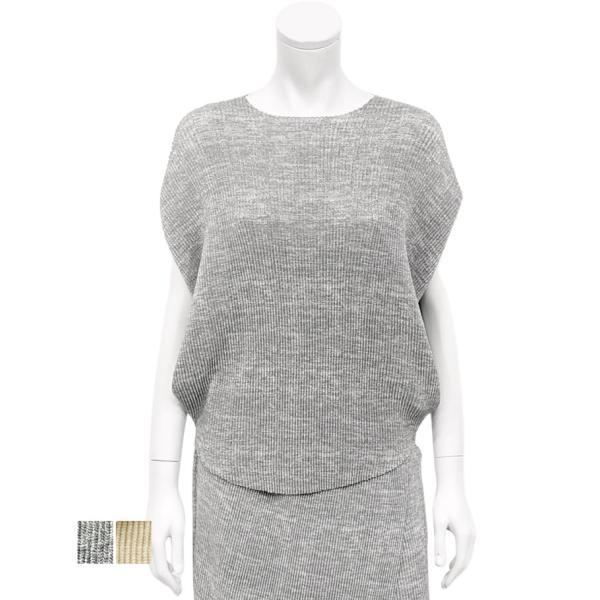 きれいめに纏えて快適に過ごせる大人の半袖トップス 立体的なシルエットですっきりスタイルが完成・オーバーサイズシルエットがこなれ感を演出。ボディラインを上手にカバーします・プリーツならではのコンフォートな伸び感と軽やかな着心地が魅力。体型の変...