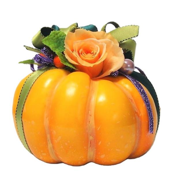 本物のように重く見える軽い、かぼちゃにアレンジ。プリザーブドフラワーとアートミニかぼちゃピックも。リバーシブルリボンで、ハロウィンが終わっても秋アレンジとしてお飾り頂けます。季節のインテリアフラワーとしていかがでしょうか？サイズ：20×20...