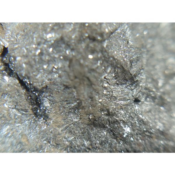 グラウト鉱(GROUTITE)北海道瀬棚郡今金町美利河鉱山ほぼ全体が二酸化マンガン鉱からなり、グラウト鉱をはじめ、水マンガン鉱や轟石を伴うもの。トップ画像：グラウト鉱劈開顕著、4枚目轟石、5枚目水マンガン鉱。