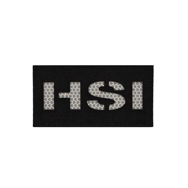 HSI用のパネルパッチです。高輝度のリフレクターを使用し高い視認性を確保しています。背面ベルクロ仕様。カラー：ブラック　ブランド：SPECTRE SIGNS GEAR【ご注意事項】無理に折り曲げたり引っ張らないでください。製法の関係上、破損...