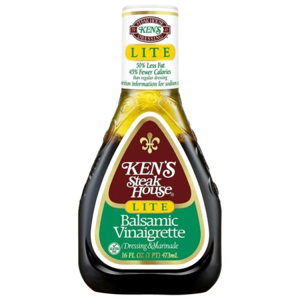 ケンズ ライト バルサミックビネグレット 脂質を抑えた軽やかな仕上がりで、イタリア産バルサミコ酢を使用したクラシックな風味が特徴です。サラダやトマト、モッツァレラ、軽めのイタリア料理に合い、肉類や植物性たんぱくのマリネにも使えるグルテンフリ...