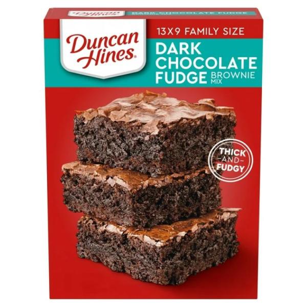 ダークチョコレートの深い味わいを楽しめる、しっとり濃厚なファッジタイプのブラウニーミックスです。なめらかで扱いやすい生地のため、毎回安定した焼き上がりが期待できます。作り方は、水・卵・植物油を加えて混ぜ、型に流してオーブンで焼くだけ。手軽な...
