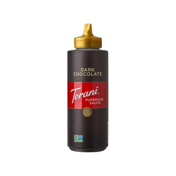 なめらかでコクのあるダークチョコレート風味ソース 約470mL。ほどよい甘さとほのかなビター感のバランスが特長で、モカやミルクシェイクなどのドリンク、デザートのトッピングにも適しています。チョコレートの風味をしっかり感じられる仕上がりです。...