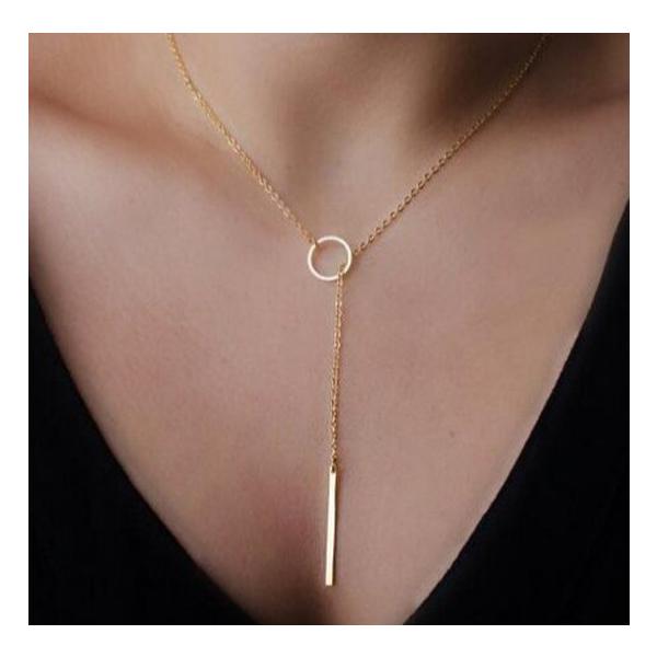 カラー：ゴールド 長さ：約４４cm 素材：銅 長さ調節可能なY字ネックレスです♪留め具なしの、前で引っ掛けるだけなので装着簡単！着け外しが簡単なのでスキンジュエリー感覚でもオススメです♪ 華奢なラインなのでどの服装にも合わせやすいです。 お...