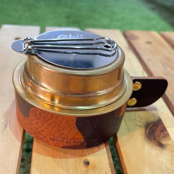 【発売日：2024年01月30日】Trangia / トランギア　solo stove / ソロストーブ Esbit / エスビットなどのアルコールストーブに対応イタリアンレザーを使ったアルコールストーブ用のカバーです。革はイタリア・サンタ...