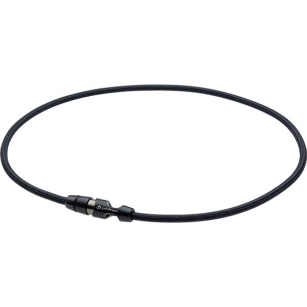 ファイテン Phiten RAKUWA ネックレス リーシュタイプ II TG880153　大胆なカットを施した印象的なトップデザイン。留め具部分はスムーズな着脱とガタつきの軽減を実現したトリプルピンを採用。紐部分にはサスティナブルなエコテ...