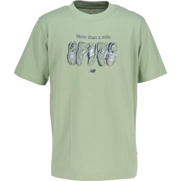 ニューバランス New Balance MILER T-SHIRT MT61778S　ランニングシューズのグラフィック T シャツ。ランニングの伝統と職人技を称える[ MORE THAN A MILE ]のタグラインが入ったシューズグラフィ...