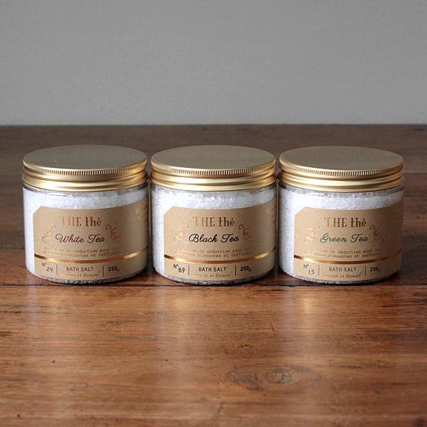 誰かと分かち合いたくなるような、心地よいティーフレーバーをお届けします。恋人と過ごす甘いひととき、家族と過ごす穏やかなひととき・・・　大切な人と過ごす、大切な時間をティーフレーバーの豊かな香りがさりげなく演出してくれます。素朴なクラフト紙に...