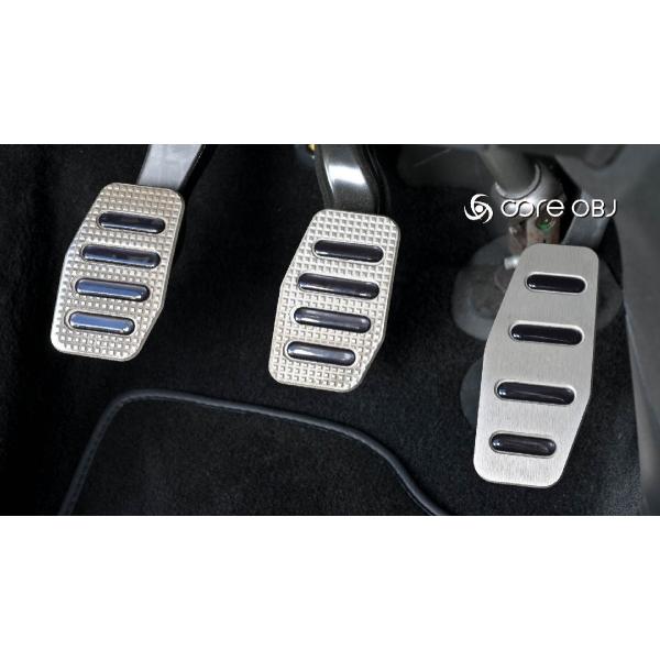 Accel Pedal・Brake＆Clutch Pedal Anti Slip Decalの1セット(12PCS)です。こちらは、アバルト純正アクセル、ブレーキ&amp;クラッチペダルに簡単に貼り付けられるポッティングデカールです。弾性力...