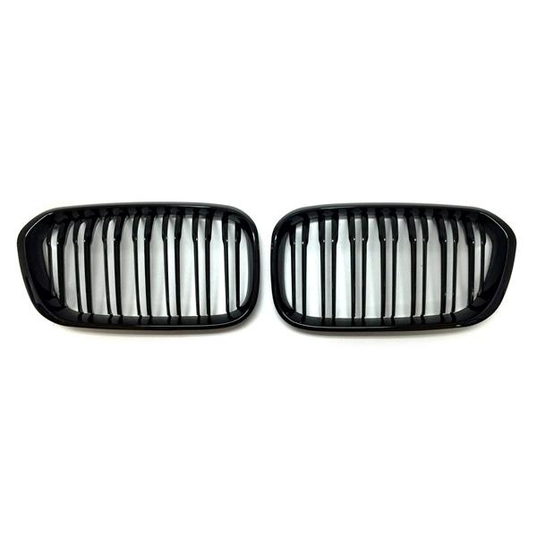 ＢＭＷ のフロントグリルの１セット(2pcs)です。適合車種は、・BMW F20LCI（1シリーズ） ※M135i含む ・BMW F45（2シリーズ） アクティブツアラー　・BMW F46（2シリーズ） グランツアラー ・BMW F34（3...