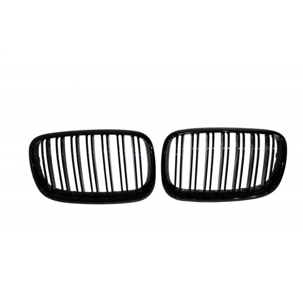 ＢＭＷ のフロントグリルの１セット(2pcs)です。 適合車種は、・BMW E70(X5)です。  本体カラーは、M Parformanceを彷彿させるオールグロスブラックメタリックになります。 こちらは、ABS樹脂の材質です。 取付方法は...