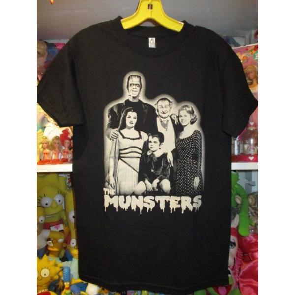商品説明【メーカー名】【サイズ】Mサイズ【商品説明】THE MUNSTERSのTシャツです★サイズはMEN'SのMサイズです。肩幅約42 センチ、身幅約44センチ、着丈約68センチです。色はブラック。新品です★※こちらの商品は海外での買いつ...