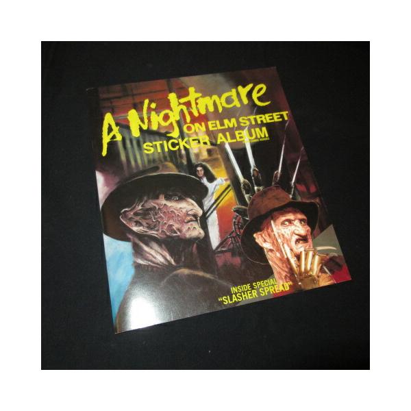 商品説明【メーカー名】matchbox【サイズ】大きさは約２３ｘ２６．５センチです。【商品説明】1989年製のエルム街の悪夢のステッカーアルバムです★ステッカーは付いていません。大きさは約23x26.5センチです。未使用品なので状態は良いで...