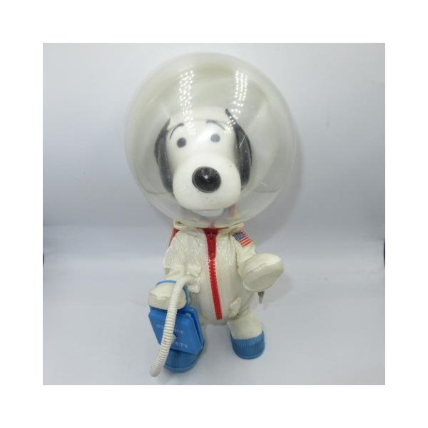 ＜商品説明＞【メーカー名】　【サイズ】約25センチ【商品説明】1969年のレアなアストロノーツのスヌーピーです！！後ろの部分にひびが入っています。画像でご確認ください。全体的には目立った汚れなどもなく、パーツもそろっているので状態は良いほう...