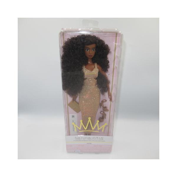 ＜商品説明＞【サイズ】　約２７センチ【商品説明】アフリカンアメリカンgirlのNATURALISTASの人形です！素敵なヘアスタイルの可愛いお人形です！※こちらの商品は海外での買いつけ商品になっております。ビンテージ商品ですので、汚れ等があ...