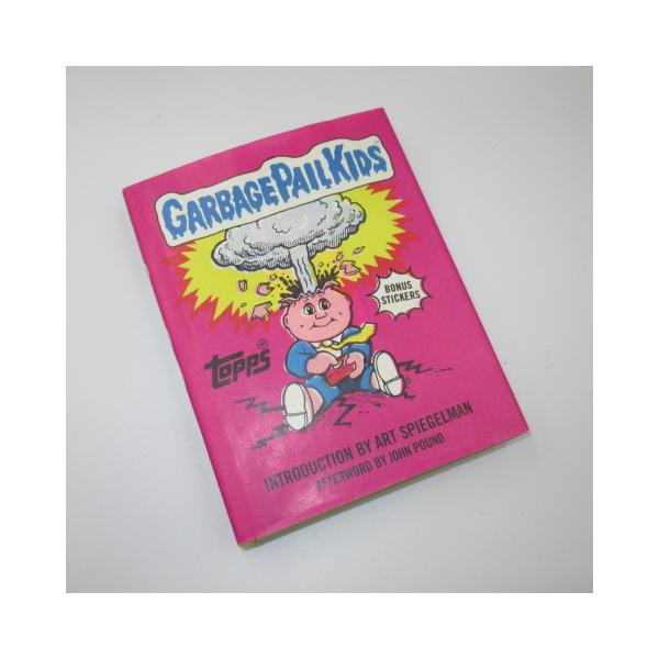 ＜商品説明＞【サイズ】　約１５ｘ１９ｘ２．３センチ【商品説明】2012年に発売されたガベッジペイルキッズのステッカーのArt Bookです。オールカラー約224ページです。様々なステッカーの絵柄が載っていて見ていて楽しい本です★※こちらの商...