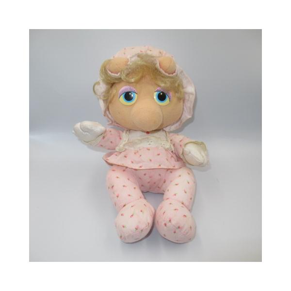 ＜商品説明＞【サイズ】　約３１センチ【商品説明】１９８４年製のベイビーピギーの人形です★可愛い顔してます♪中古になりますので多少の傷みや汚れがあります。※こちらの商品は海外での買いつけ商品になっております。ビンテージ商品ですので、汚れ等があ...