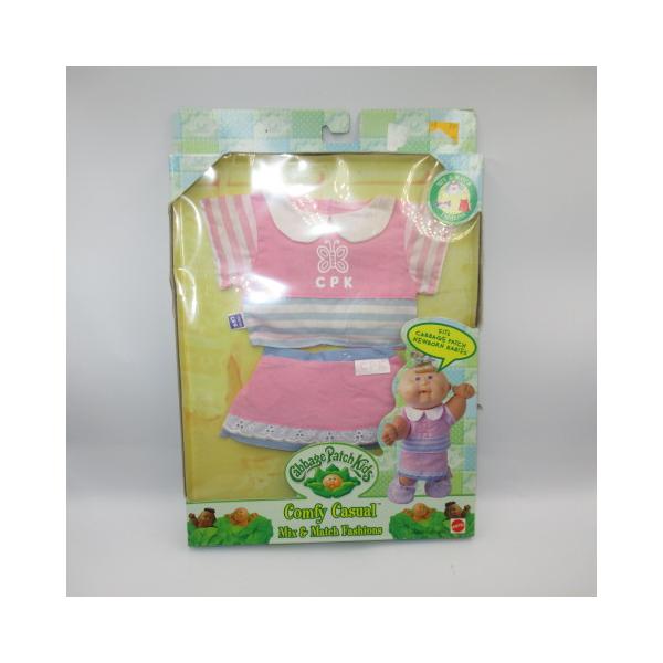 ＜商品説明＞【サイズ】　箱の大きさは約３２×２５センチ【商品説明】1999年製のキャベツ人形の服です★お人形に着せても、そのまま飾っても可愛いです！中古になりますので多少の傷みや汚れがあります。※こちらの商品は海外での買いつけ商品になってお...