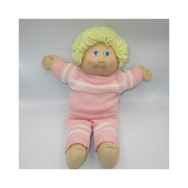 ＜商品説明＞【サイズ】　約４０センチ【商品説明】８０年代の可愛いキャベツ人形です！中古になりますので多少の傷みや汚れがあります。可愛いです！※こちらの商品は海外での買いつけ商品になっております。ビンテージ商品ですので、汚れ等がある場合がござ...