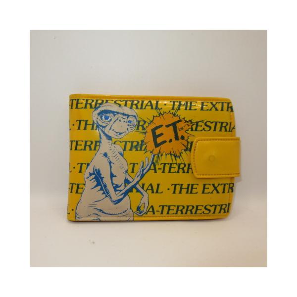 ＜商品説明＞【サイズ】　約１１ｘ７センチ（2つ折りの状態）【商品説明】80年代の可愛いE..Tのお財布です！小さい小銭入れとカード入れとお札が入る部分があります。中古になりますが特に目立った傷みや汚れはありません。レアです！※こちらの商品は...