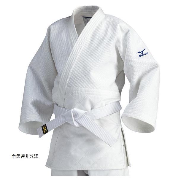 ミズノ 柔道衣（三四郎／上衣）二重織上衣のみで帯は付きません。全日本柔道連盟非公認。価格に加工代は含まれておりません。ネームシシュー画像は仕上がりのイメージとして掲載しています。ご購入頂く柔道着と異なる場合もございますので予めご了承ください...