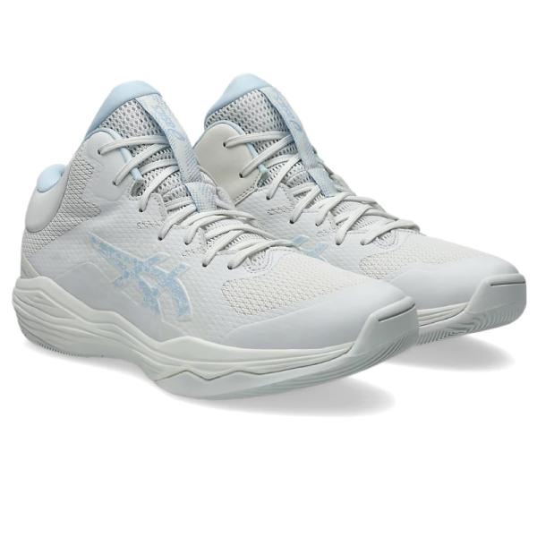 アッパーのメイン素材にはメッシュを採用。足首周りにフォーム材を内蔵し、とシュータンに厚めのメッシュを採用することでエントリープレーヤーの足にやさしくフィット。ソフトなメッシュアッパーながら、必要な部分には補強を配置することでフィット性とサポ...