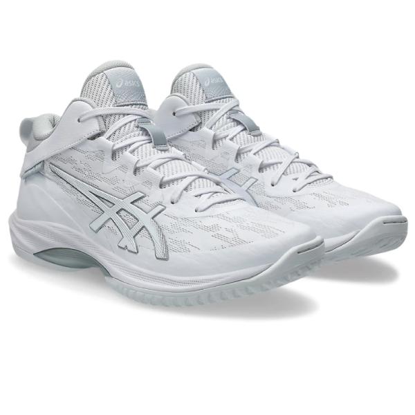 ミッドソールには軽量性とクッション性に優れたFLYTEFOAMを採用し快適な履き心地を追求するとともに、中足部のトラスティックと巻き上げを大きくすることで安定性も追求。通気性と耐久性に優れたPUコーティングメッシュによるやわらかな履き心地が...