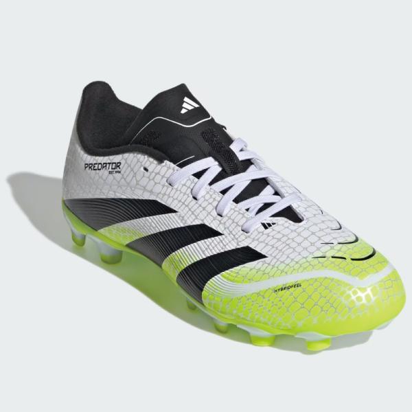得点獲得を目指して設計されたadidasプレデタースパイクが後押しする。表面全体に突起のある形状と、グリップ力のあるストライクスケールフィンを採り入れたジュニア向けのリーグ用シューズ。ハイブリッドフィールアッパーが、シュートを打つ際により正...