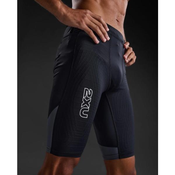 このライトスピードリアクト コンプレッション ショートは、ランナーに向けた最新のテクノロジーを駆使し、より快適かつ開発されたスピード重視のコンプレッションショーツです。■メーカー：2XU ツータイムズユー■品名：メンズ ライトスピード リア...