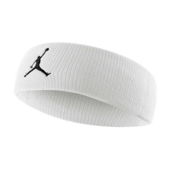 DRI−FIT素材がさらりと快適な状態をキープ。■品名：ジョーダン ジャンプマン ヘッドバンド■品番：JD2018■カラー：101（ホワイト/ブラック）■サイズ：F（幅17.2cm・高さ5.8cm）■素材：ナイロン・ゴム■生産国：タイ製※メ...