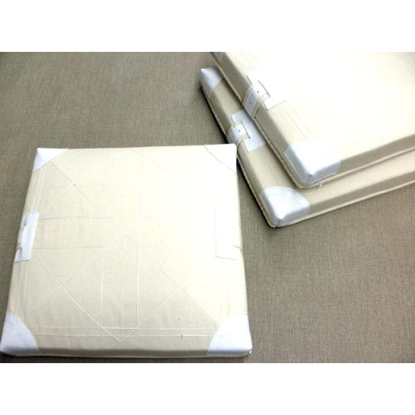■商品説明■●素材：９号綿帆布●ウレタン芯●サイズ：公式規格サイズ（38.1ｘ38.1ｘ7）cm●3枚１組