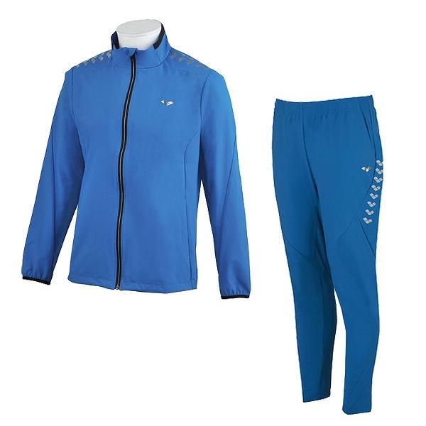 アリーナ独自の身体にフィットするアクアスパイラルパターンを採用し、スリムなシルエットを実現したウィンドブレーカーの上下セット。ストレッチ性のあるソロテックス素材を採用しているのでスリムシルエットでありながらも動きやすいアイテムです。アクセン...