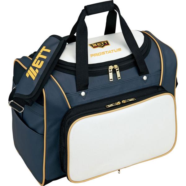 【商品名】セカンドバッグ プロステイタス【カラー】1130ホワイト×Dネイビー【素材】合成皮革(PVC)、底部・背面/1680Dナイロン【機能】フロントポケット前面生地取り外し式(縦20×横38cm)、フロントポケット内マルチポケット付き、...