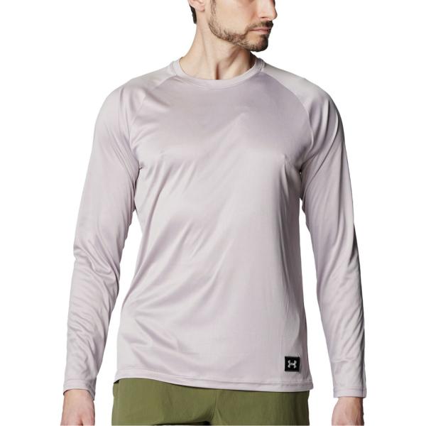 UPF50を搭載したアンダーアーマーのラッシュガード。柔らかな肌触りのニット素材が夏場の紫外線から肌を守る。アスリートなら必須の一枚。汗を素早く吸収、外部へ発散し、アスリートの身体を常にドライに保つ。UPF50。UPF50009GrayDa...