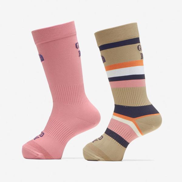 【商品名】フリーラン2Pクルー（キッズ）【カラー】DT ダスティーローズ×タンボーダー【サイズ】サイズ：JM（16-18cm）・JL（19-21cm）【特徴】環境配慮型素材を使用した薄手仕様のキッズ用高機能ランニングソックスです。素材には、...