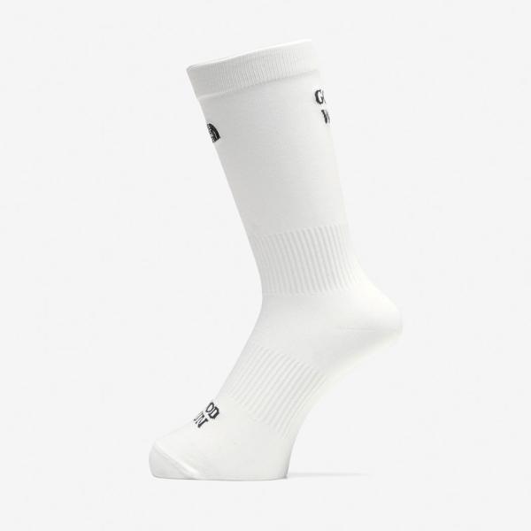 【商品名】フリー ラン ライト クルー（ユニセックス）【カラー】WK TNFホワイト×TNFブラック【素材】 リサイクルPETポリエステル、ポリウレタン、ナイロン【サイズ】XS（21-23cm）・S（23-25cm）・M（25-27cm）・...