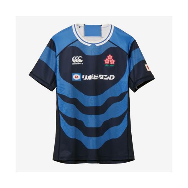 本体：ポリエステル100％ラグビー男子日本代表レプリカジャージーです。日本代表の躍動感、力強さを表現するモチーフとしました。オルタネイトジャージーのベースカラーは濃紺を採用しました。濃紺（濃い藍色）は勝ち色と言われ、鎌倉時代より勝利に結びつ...