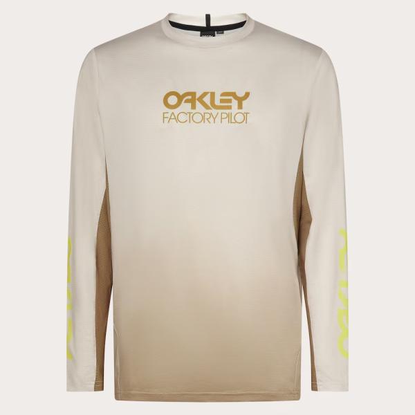 【国内正規品】Oakley Maven Coast Ls Jersey 2.0脇下に戦略的に配置されたメッシュパネルを備えたMTB用ジャージです。胸部と背中にはOakley Factory Pilotロゴが大きく入っており、袖にはOakle...