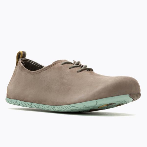 【国内正規品】当店掲載のMERRELLは全て国内正規品です。クレブスポーツはMERRELLの正規取扱店です。つま先のゆるやかなラウンドとカラーリングが人気の定番モデル。長時間歩いても疲れにくいクッション性の高いインソールを備えており、アッパ...