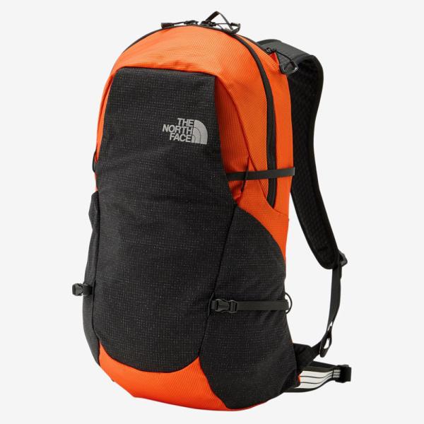 軽量で保水しにくく、夏山からスノーハイクまで活躍する拡張性を備えたデイパック。登山・スノーハイキングに。・メイン素材に保水しにくいモノフィラメントファブリックを採用・バックパックが雨や汗による濡れで重くなりにくい素材を使用・サイドコンプレッ...