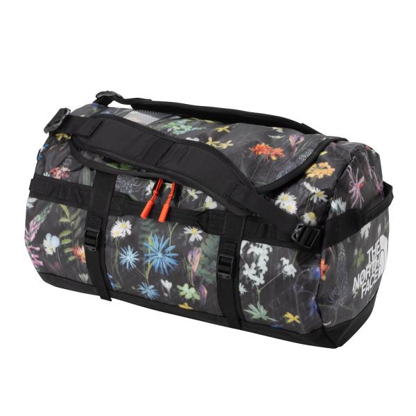 1986年、「ギア類を運ぶ」という明確な目的で誕生したベースキャンプダッフル（BC Duffel）。数多くのエクスペディションを支えてきたロングセラーモデルです。44L容量のSサイズ小型ダッフルバッグは、ショルダーハーネスをより背負いやすく...