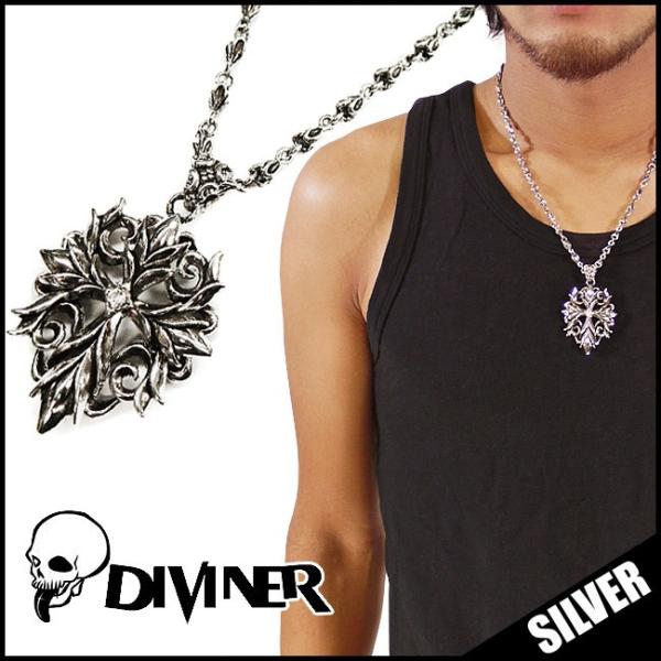 ■【商品説明】■【DIVINER】から新作ネックレスの登場です!!■伊達ワルイメージ感たっぷりの重厚デザインネックレスです■トップ部分は少し大きめに作られ、■中心にラインストーンが施されています。■繋ぎ部分やチェーンにもこだわりを魅せるデザ...
