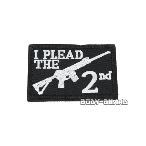 ■　商品説明「I　PLEAD　THE　2nd」の文字とアサルトライフルの刺繍入りで、ミリタリーテイストが際立つワッペンです。裏はマジックテープ仕様で簡単に取り外し・付け替えが可能。服やバッグ、キャップなど、お好みで自由にアレンジできます。■...