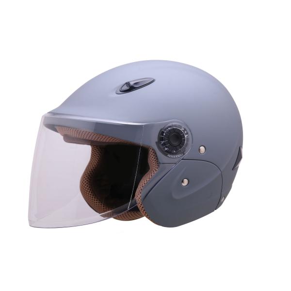 開閉シールド（UVカット ライトスモーク）を装備した、シンプルなデザインながらもスタイリッシュさを演出するセミジェットヘルメットです。流行のアースカラー・マット色4色モデル安心のSG規格適合品！あご紐は便利なワンタッチホルダー採用エアーベン...